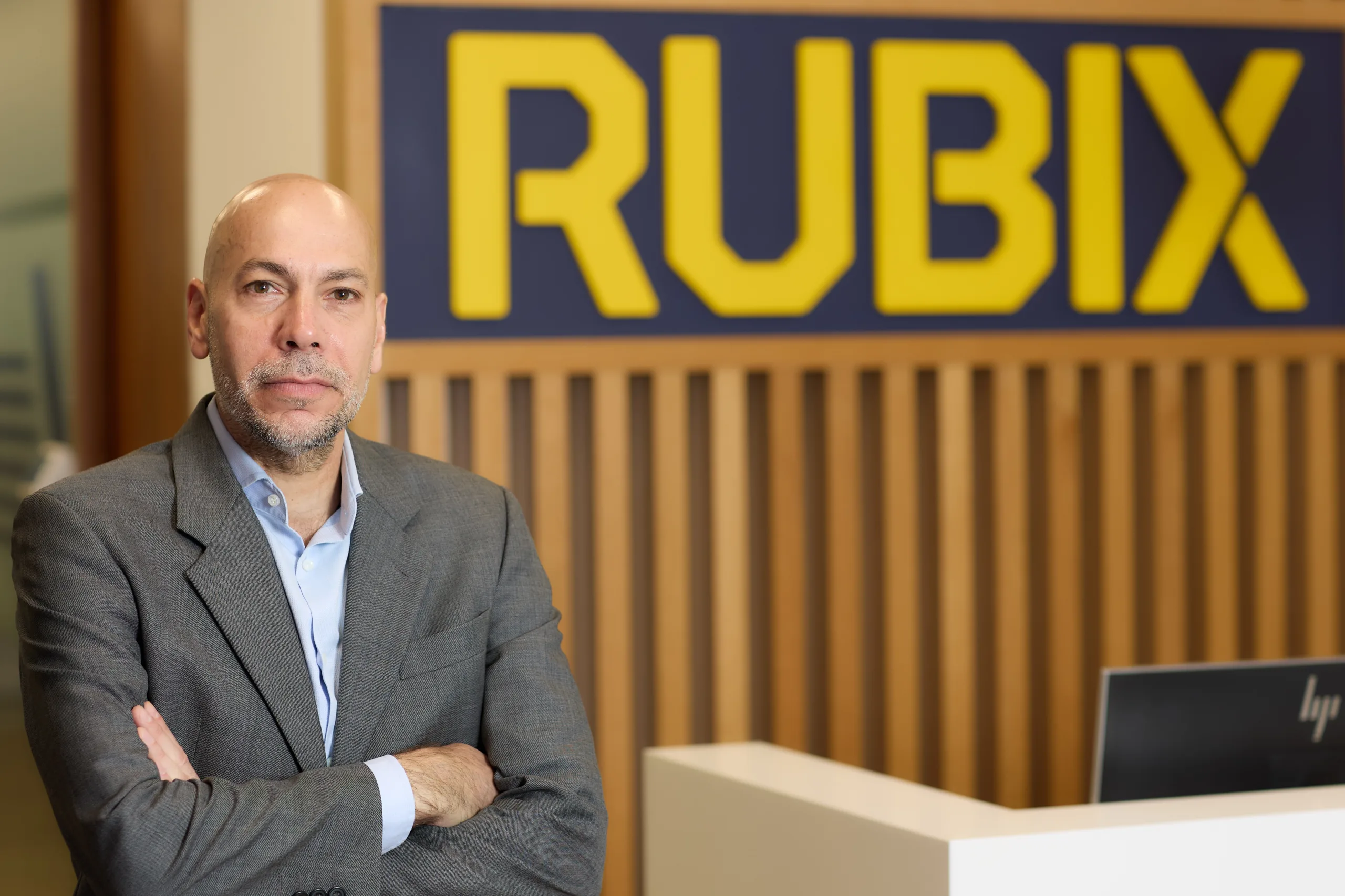Strengthening supply chain resilience amid global disruptions - RUBIX ...